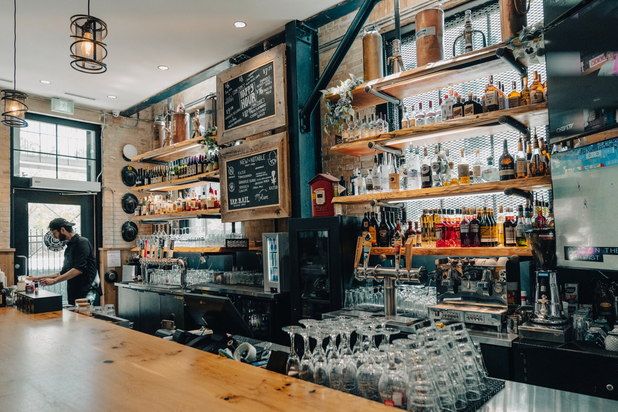 Nightlife in Winnipeg: Best Spots for Live Music and Late-Night Eats ...